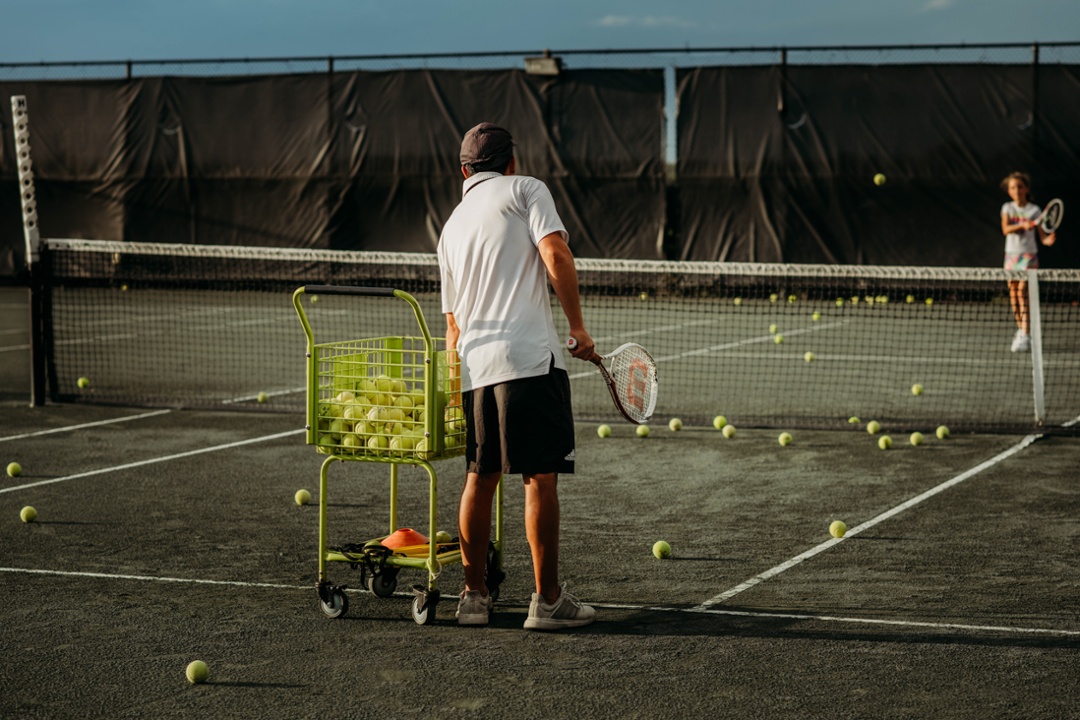 8 Tips to Find the Right Tennis Pro